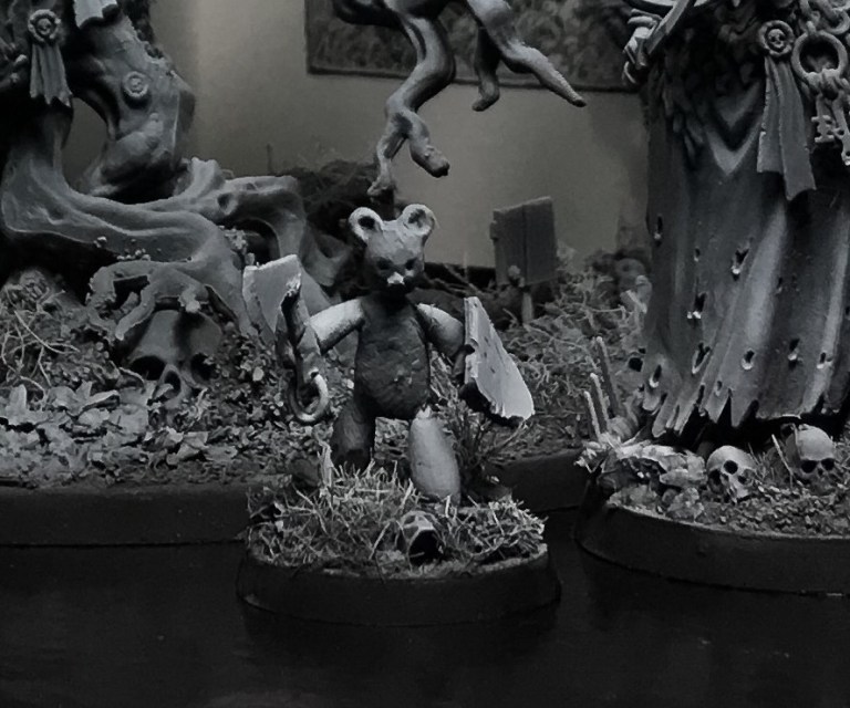 Monochrome Voodoo – IRON SLEET