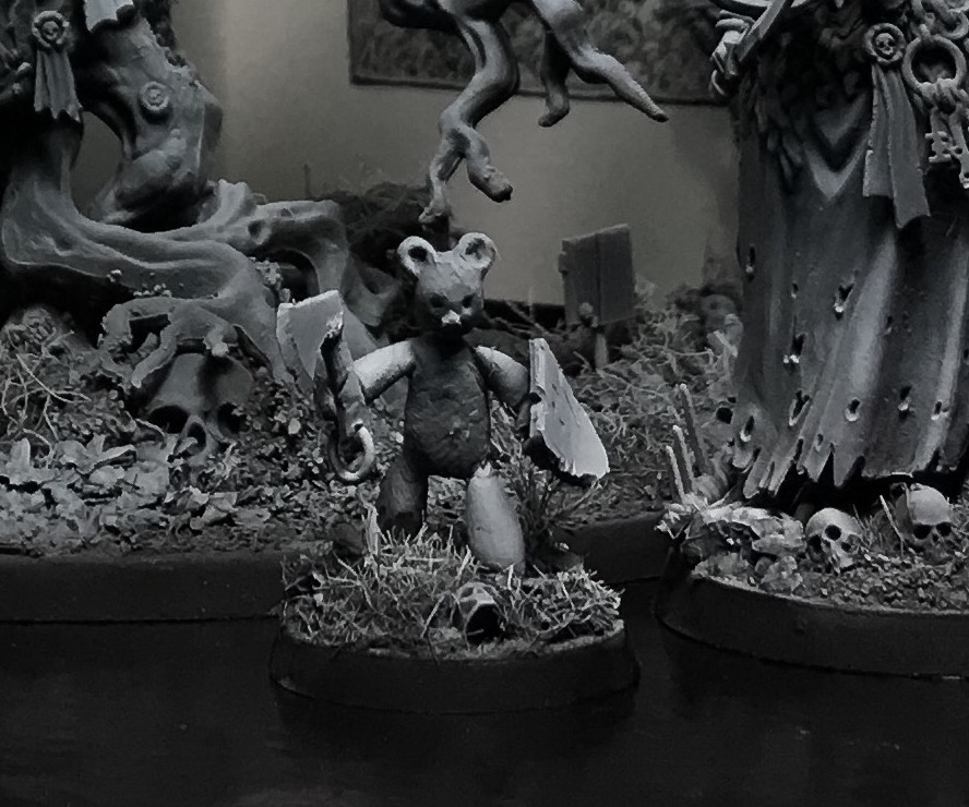 Monochrome Voodoo – IRON SLEET
